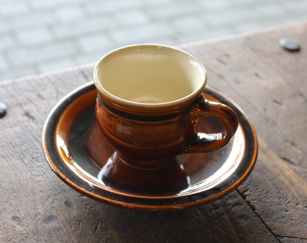 出西焼 コーヒーカップ＆ソーサー 飴（Syussai Cup&sauser/amber) – 倉日用商店