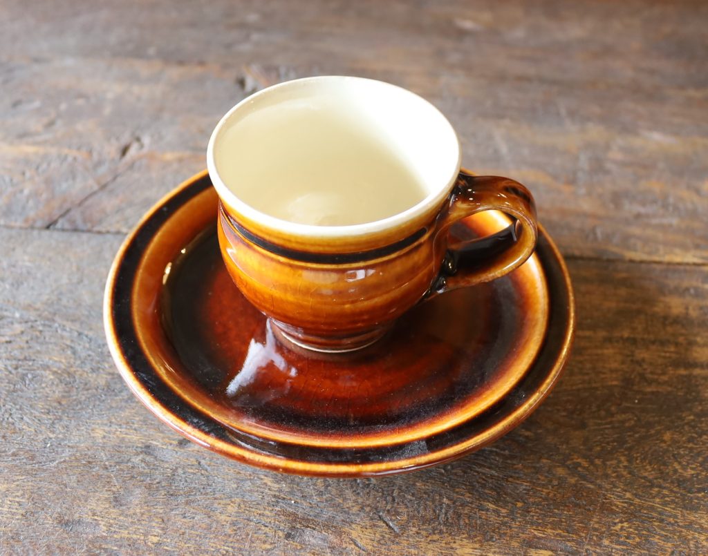 出西焼 コーヒーカップ＆ソーサー 飴（Syussai Cup&sauser/amber) – 倉日用商店